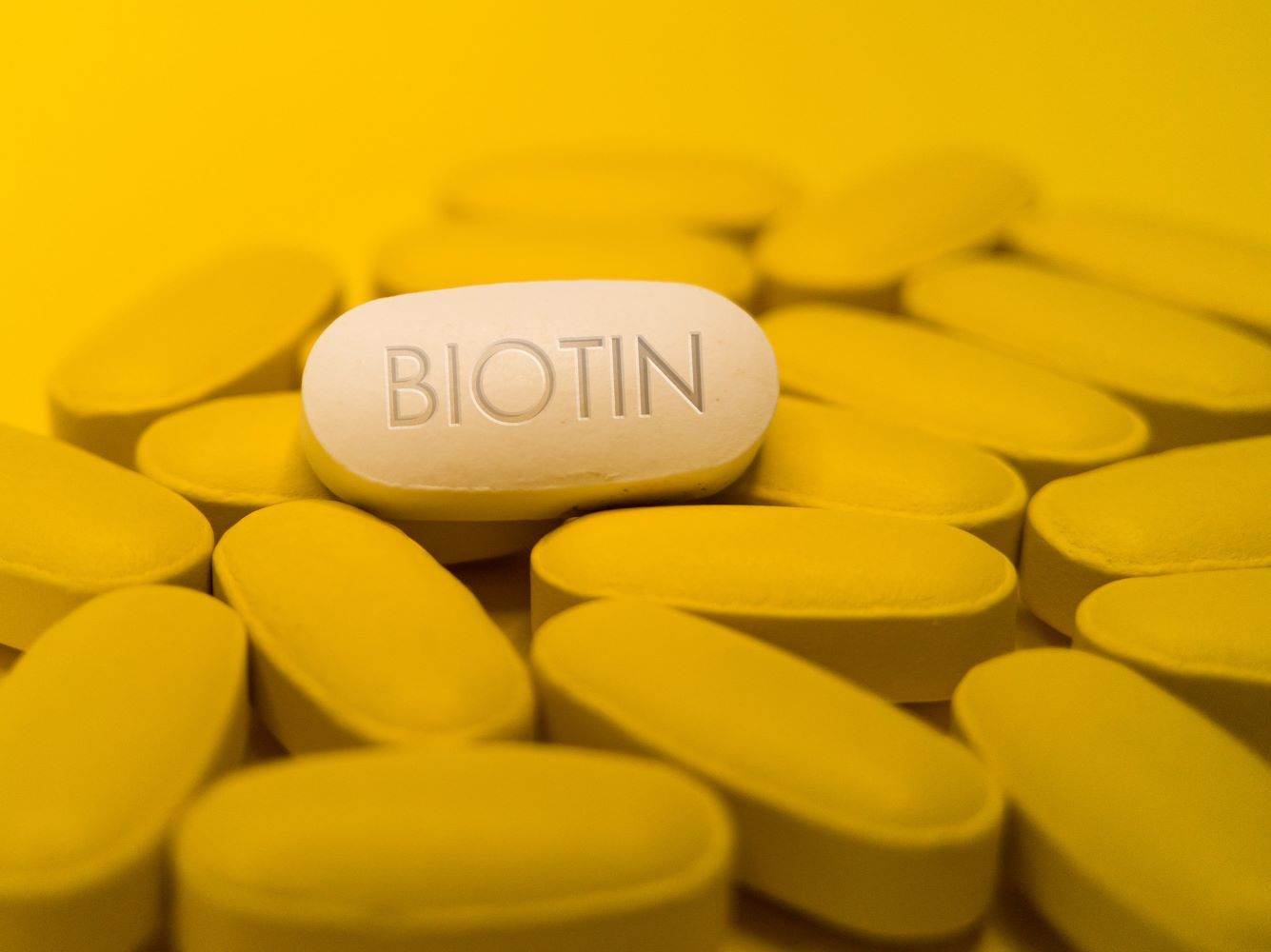 Biotin là gì? Tác dụng và cách sử dụng biotin hiệu quả cho sức khỏe và ...